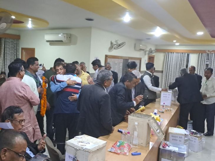 Sandeep General Secretary and Manohar Wadhwani won the post of Senior ...