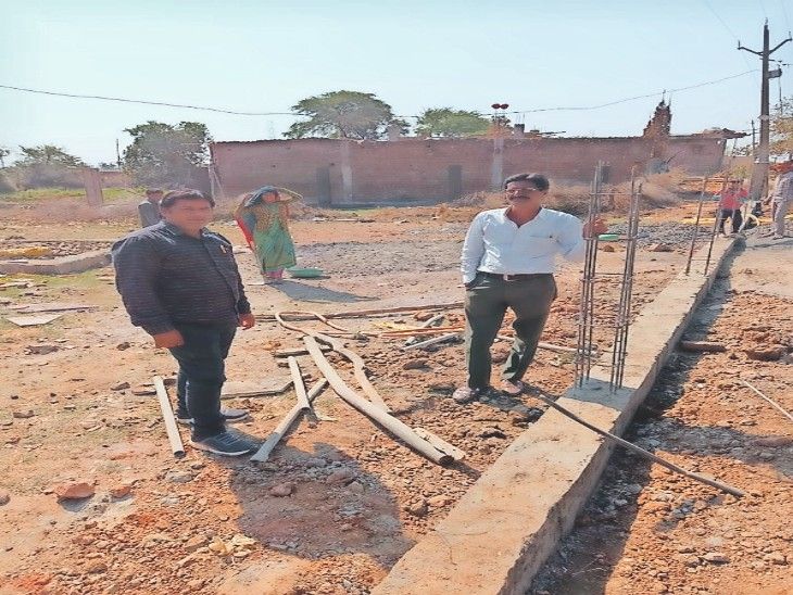 Work on construction of boundary wall started in 168 schools of Bamori ...