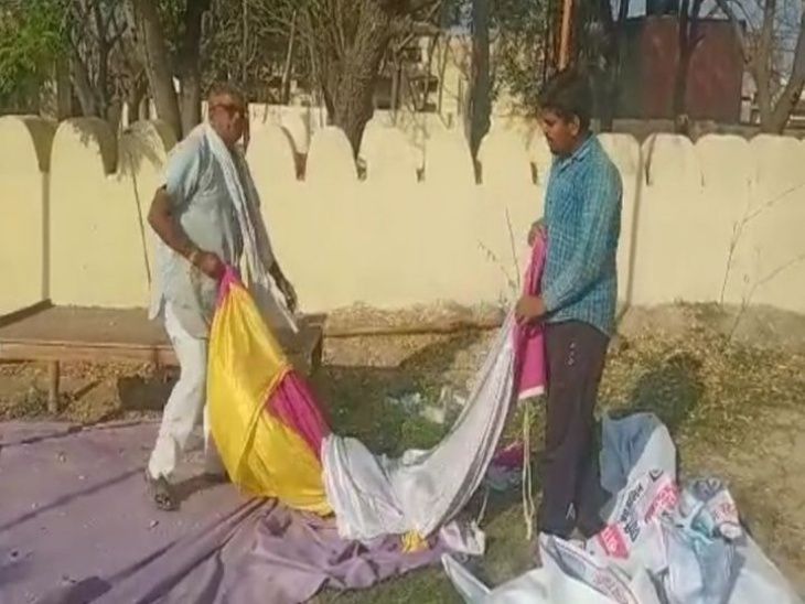 Uniyara was on fast unto death outside the SDM office for other demands ...