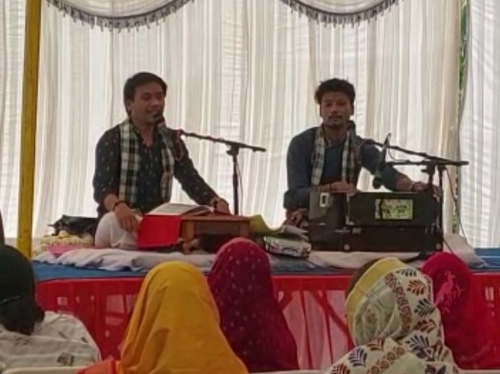 Shiva worship and discourse took place at the tomb, Bhagwatacharya Bal ...