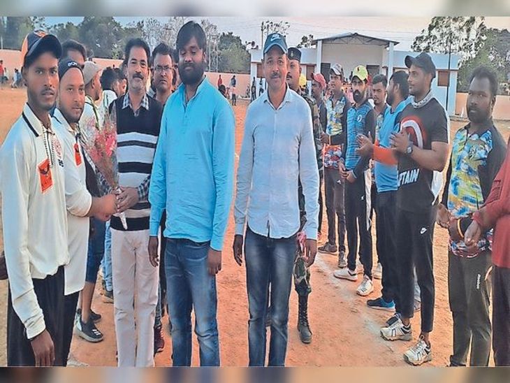 Chandwa Cricket Club team won the match by 3 runs | क्रिकेट प्रतियोगिता ...