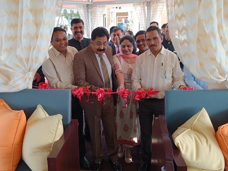 Divisional Commissioner and District Collector inaugurated by cutting ...