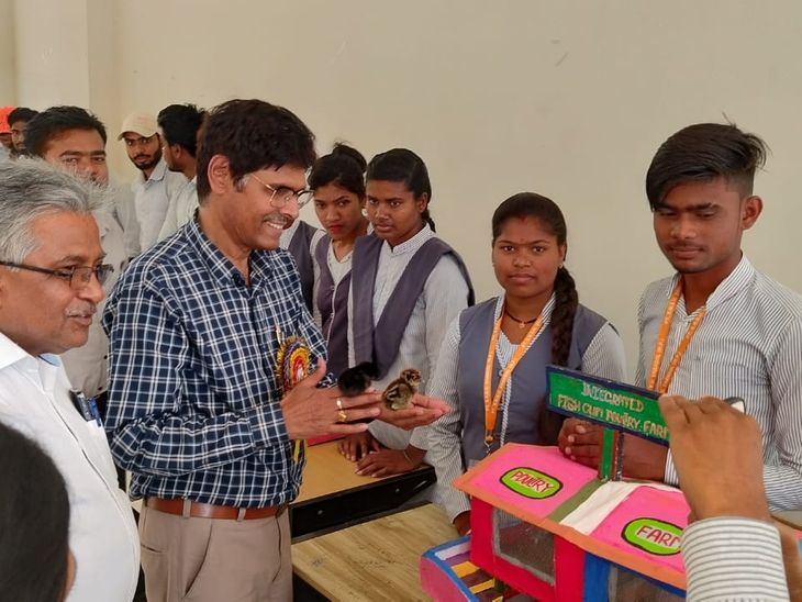 Model competition organized at PSNS University, Live Integrated Fish ...