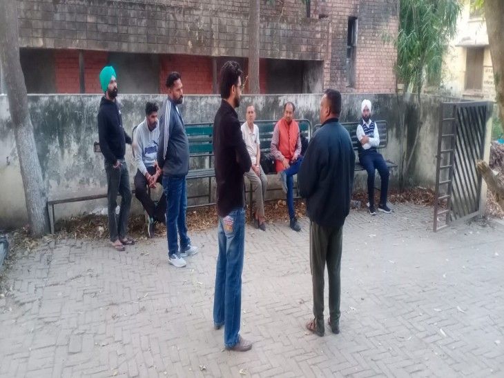 PRTC bus collided with a truck parked on GT Road, conductor killed, 7 ...