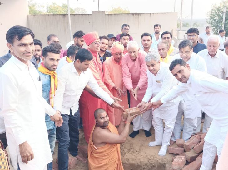 Foundation stone of 21 Kundiya Yagyashala was laid in Dundlod Ashram ...