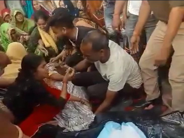 The maternal side of the deceased accused of dowry murder, marks on the ...