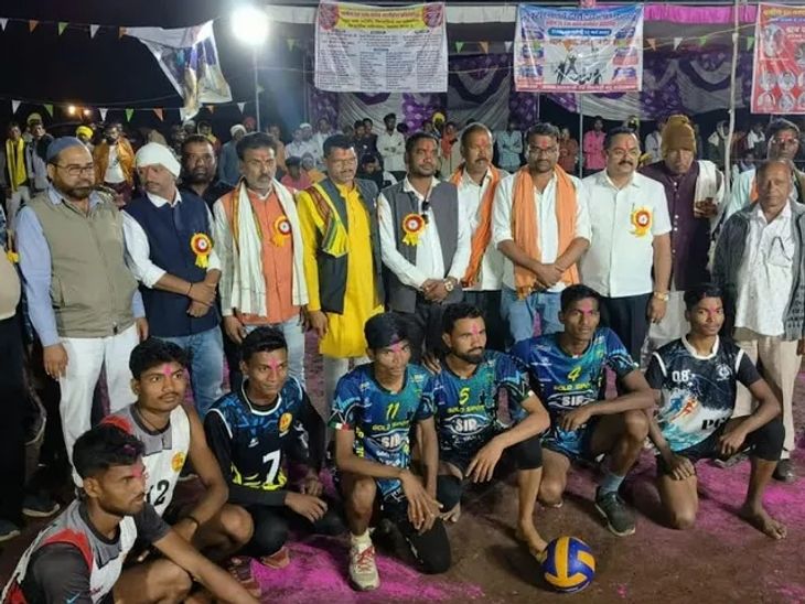 16 teams in rural level and 8 district teams participated in state ...