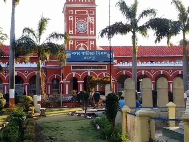 Target of 320 crores; 200 crores collection so far, only 18 days left ...