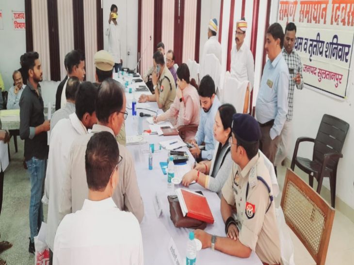 8 officers sent representative on Samadhan Divas, DM asked for ...