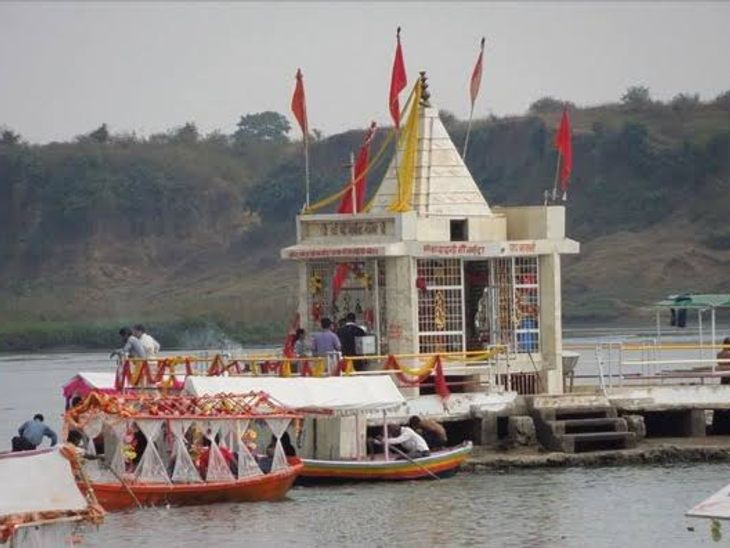 MP's tallest national flag will be installed in Gandhi memorial of ...