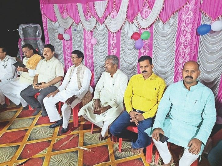 Program of Bhandara and Dugola on the sixth anniversary of Hanumangarhi ...