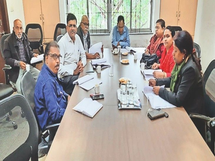 Registrar will get service extension, approval given in Vibhavi ...