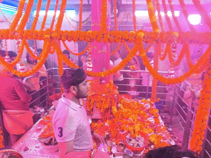 Mahant told the history of Alopi temple, devotees come from country and ...