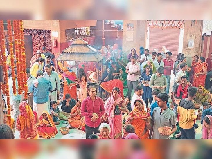 On the first day of Chaitra Navratri, a crowd of devotees gathered in ...