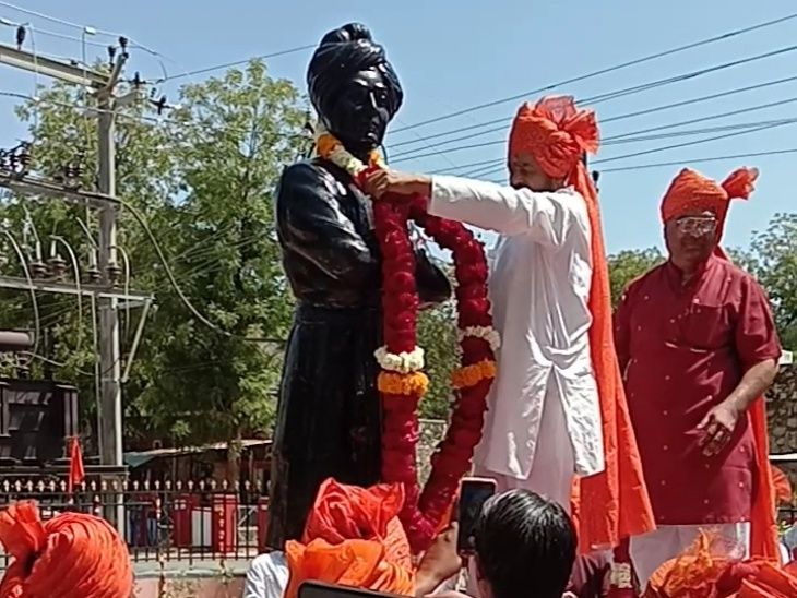 Procession taken out in the city, tribal dance organized | PWD कॉलोनी ...