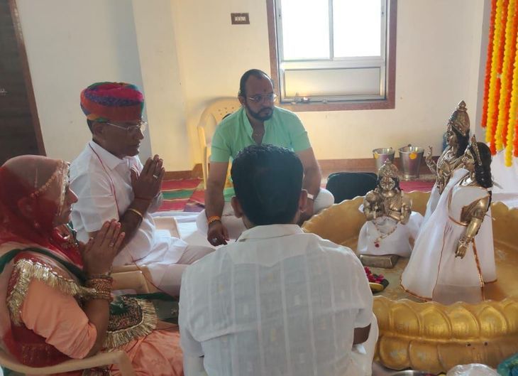 March 28, 2023: Ram Darbar dressed up in Pali, Rajasthan | राम दरबार का ...