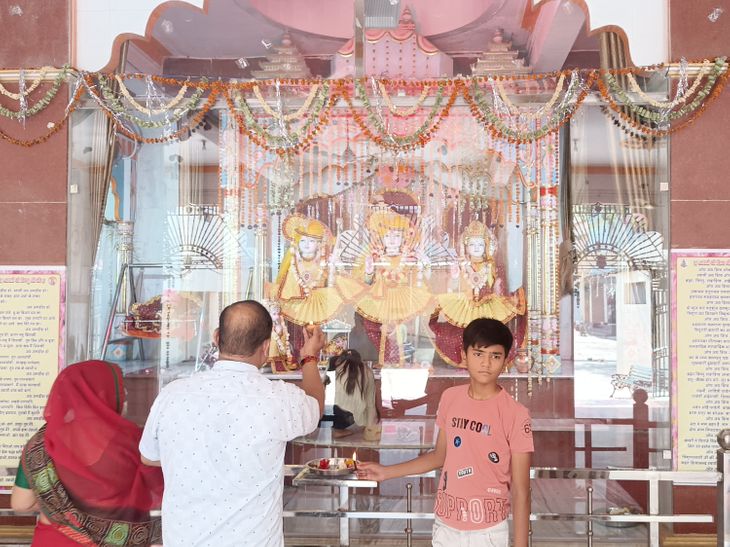 Lord's birth anniversary celebrated in Shri Ram Janaki temple ...