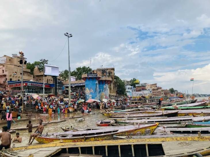 The weather of Varanasi became pleasant; cold wind and clouds made cool ...