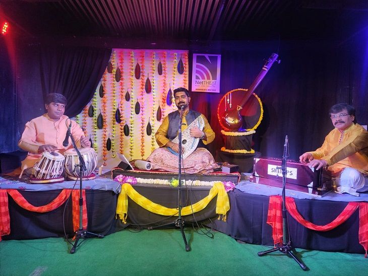 Kaustubh Kanti Ganguly played Raag Lalit Pancham with his sweet voice