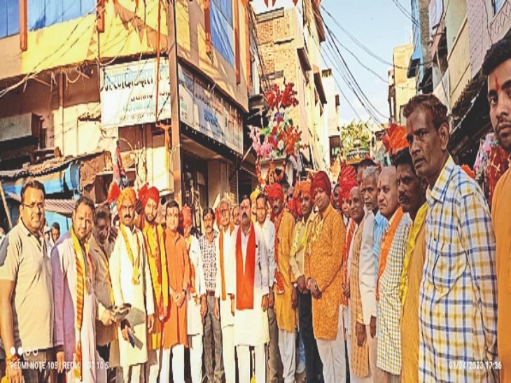 Samaj members carried out procession of Karma Devi | धार्मिक आयोजन ...