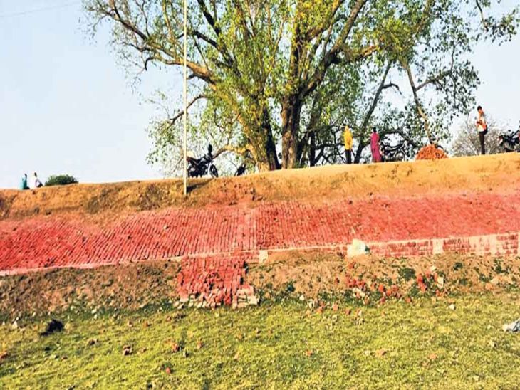 The wall of the platform under construction in Kandi fell, the ...