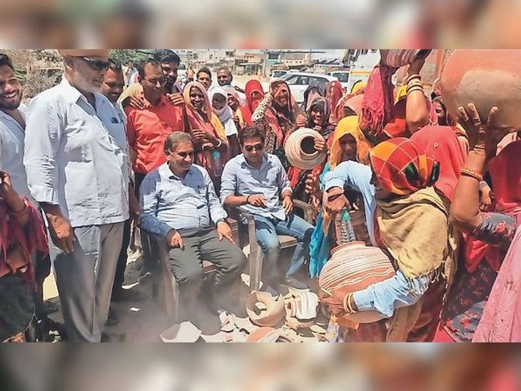 Troubled for every drop of water since 7 days, people jammed the Kota ...