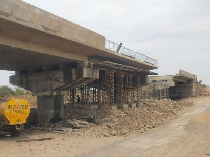 Construction of 7 big bridges with a total of 89 small bridges and ...