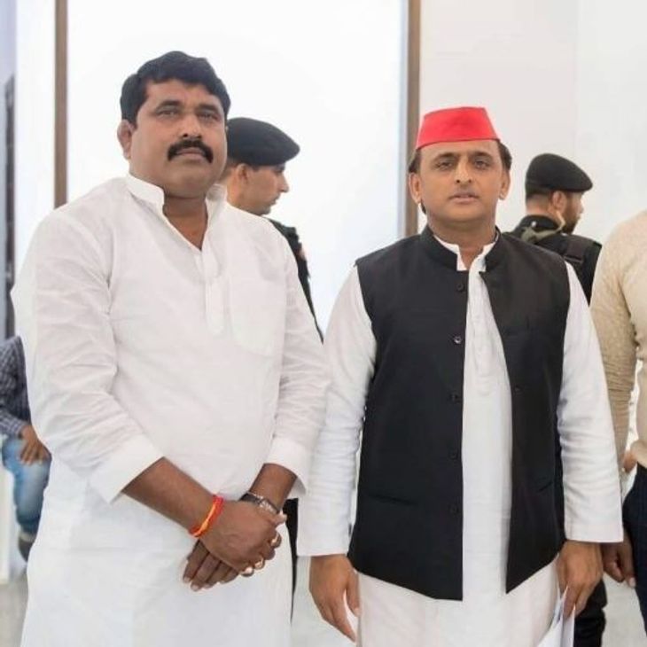 Sp leader Sujit Yadav declared district president in Varanasi SP supremo Akhilesh Yadav ...