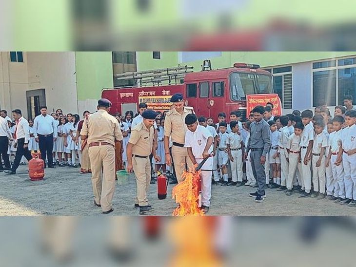 Students were informed about fire prevention using CO2 and ABC gas ...