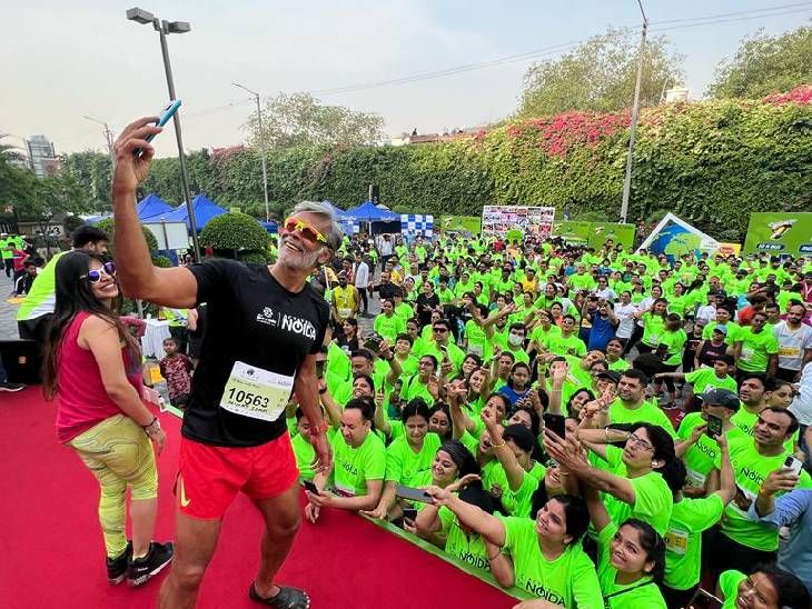 Actor Milind Soman ran in Mara Than Made people aware by planting trees ...