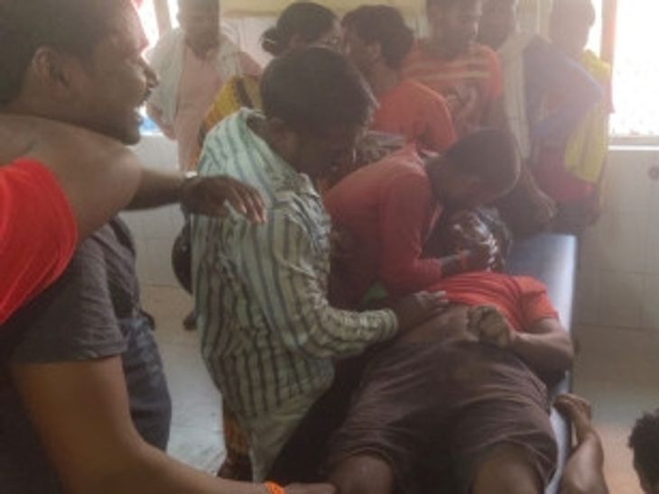 The accident occurred due to the rod touching the high tension wire ...