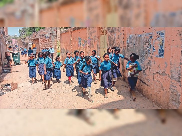 Children withering from the heat, small children are facing more ...
