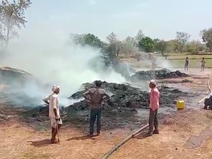 Crops worth Rs 4 lakh cut on the farm burnt to ashes, farmers demand ...