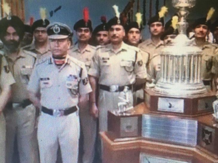 BSF Artillery Golden Jubilee Trophy dedicated to martyrs | गोल्डन जुबली ट्राफी शहीदों को समर्पित ...