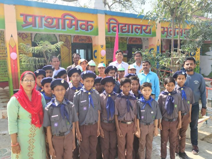 Headmaster changed the picture of the school, children study in smart ...