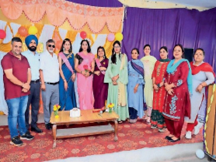 Ankita Miss Farewell, Deepshikha Miss Charming and Shalini Best Senior ...