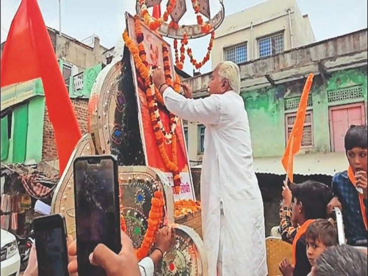 Procession taken out on the sacrifice day of Rani Avanti Bai ...