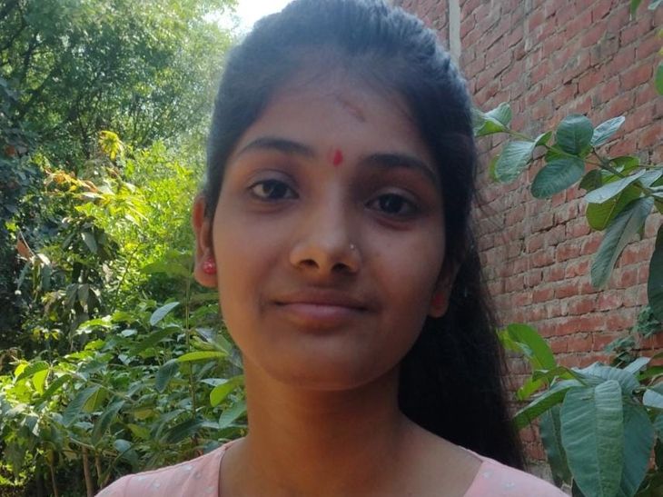 Saksham Tiwari topped the district, Shreya Mishra got second and Riya Patel got third place ...