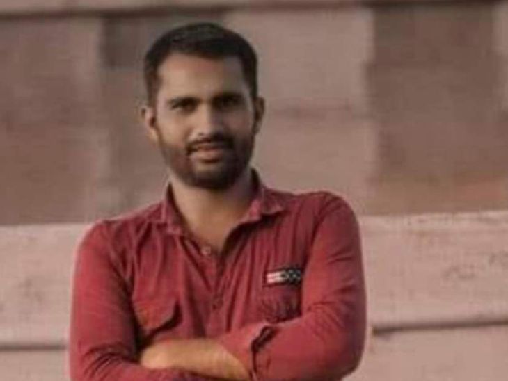 Repair work was done by climbing the pole, fell due to shock, the ...