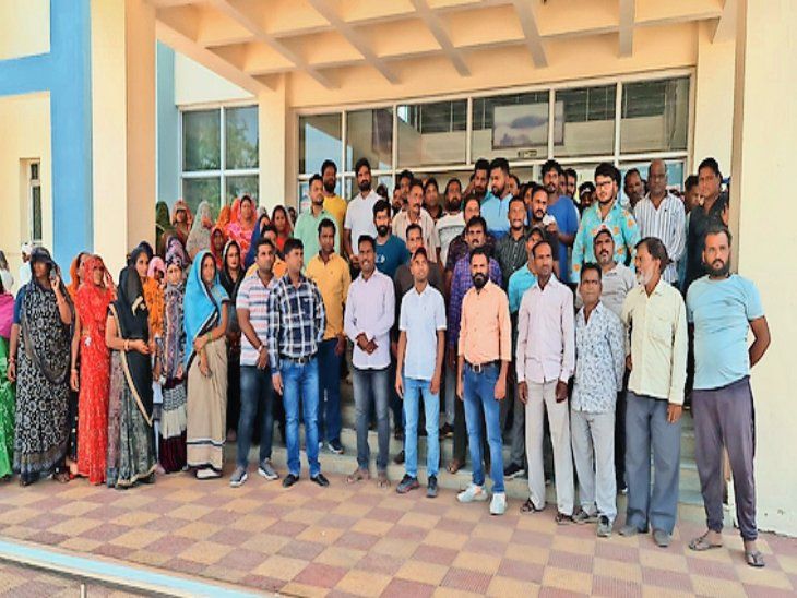 Boycott of work in protest against the implementation of reservation ...