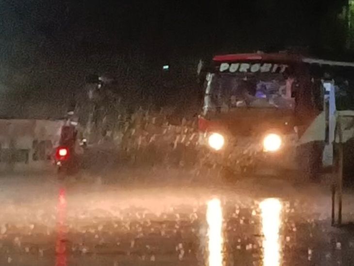 It rained heavily, people got relief from the heat | राजगढ़ में चली तेज ...