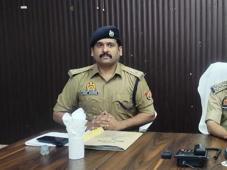 Traffic police issued toll free number, SP said - Police will reach on ...