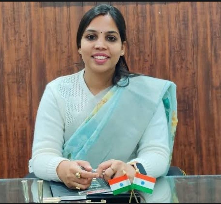 Sampada Saraf was made Seoni-Malwa and Santosh Tiwari Pipariya SDM ...