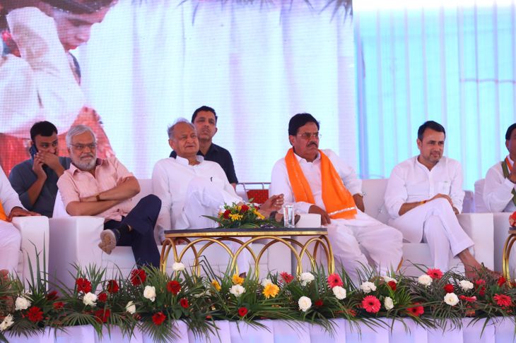Inspected inflation relief camp, reached youth festival