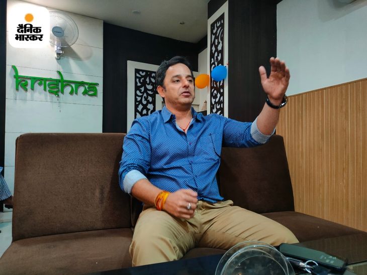 Actor Ashish Chaturvedi's press conference in Lucknow: shared his ...