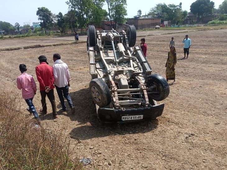 The vehicle overturned in the roadside field, the bicycle rider died ...