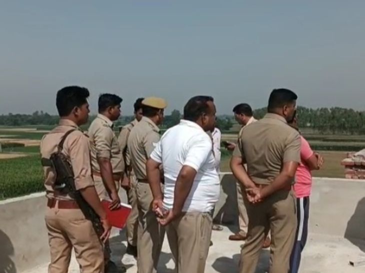 Dead body found on the roof of marriage lawn, reason being said to be ...