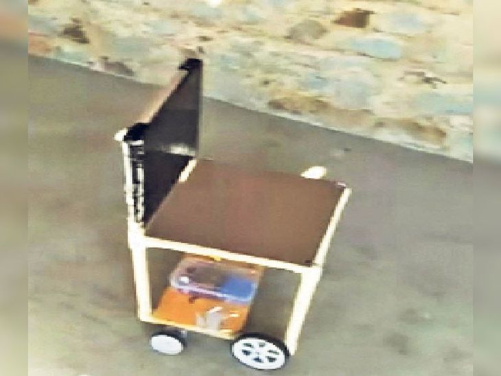 Made a wheelchair for the disabled, jam alert on traffic signal ...