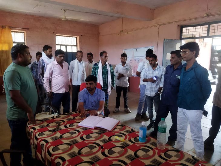 Pradhan inspected the panchayats, the villagers said that the secretary ...