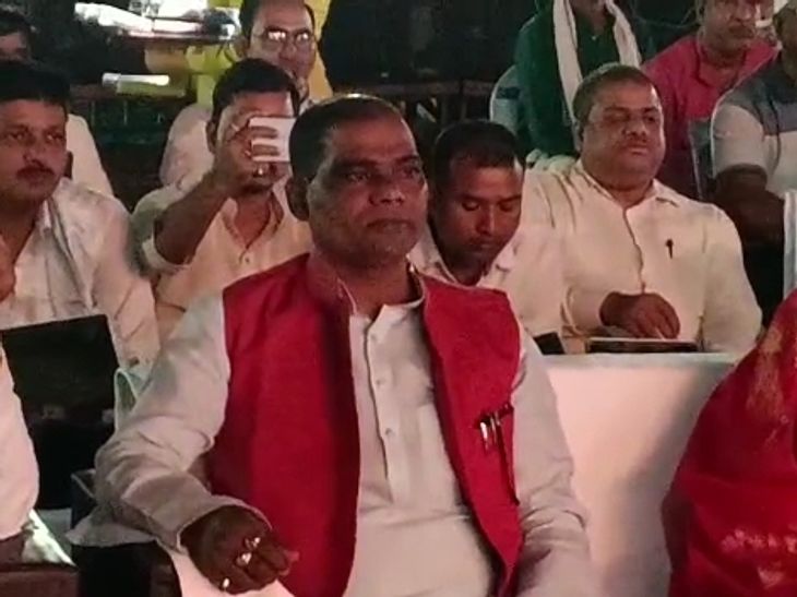 Surendra Ram said - such hypocrites should be removed from the heart ...